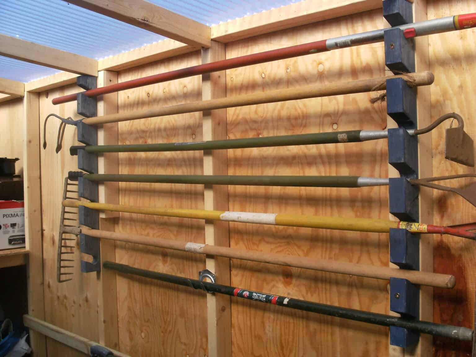 12 Garden Tool Storage Racks Easy to Make - 1001 Gardens